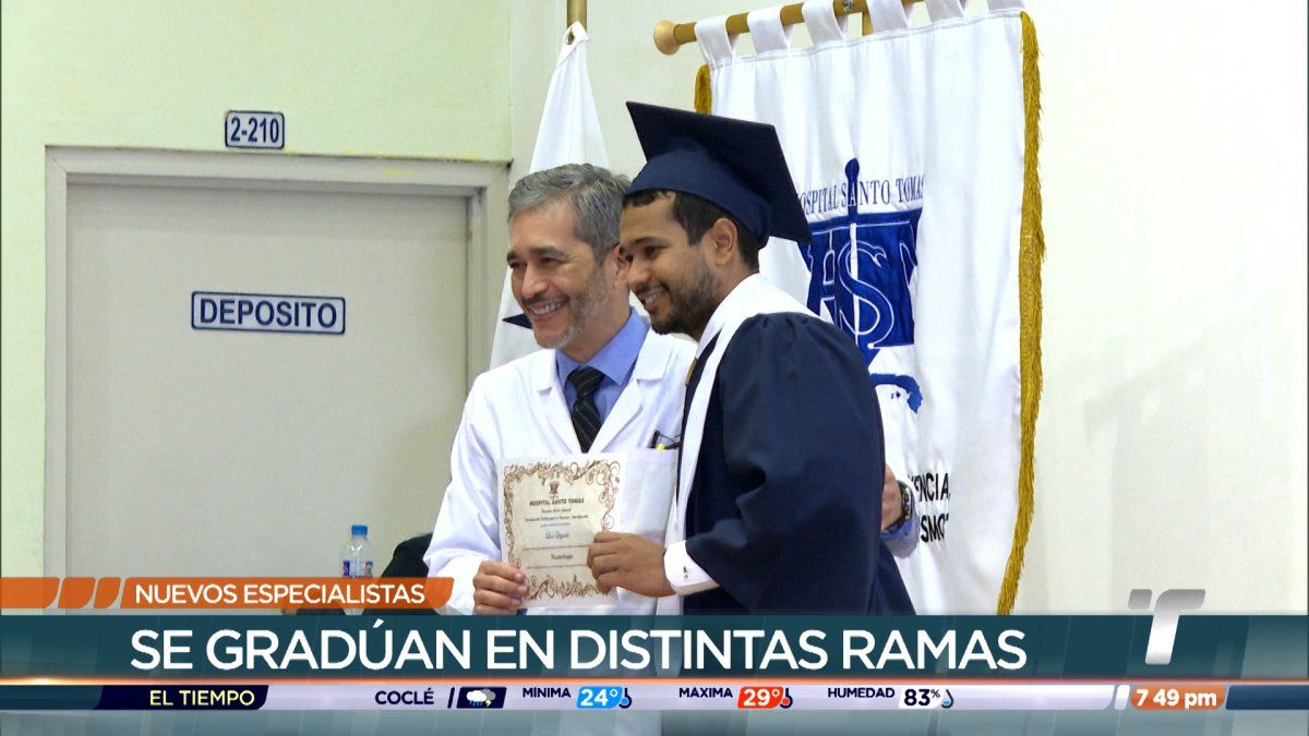 17 nuevos médicos especialistas se gradúan en distintas ramas