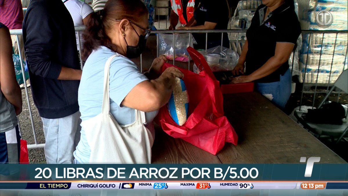 Largas filas en IMA de Pan de Azúcar para comprar arroz