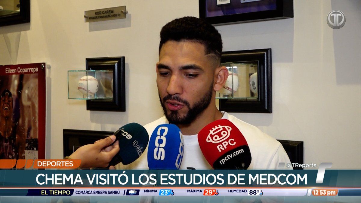 José Chema Caballero visita las instalaciones de Medcom