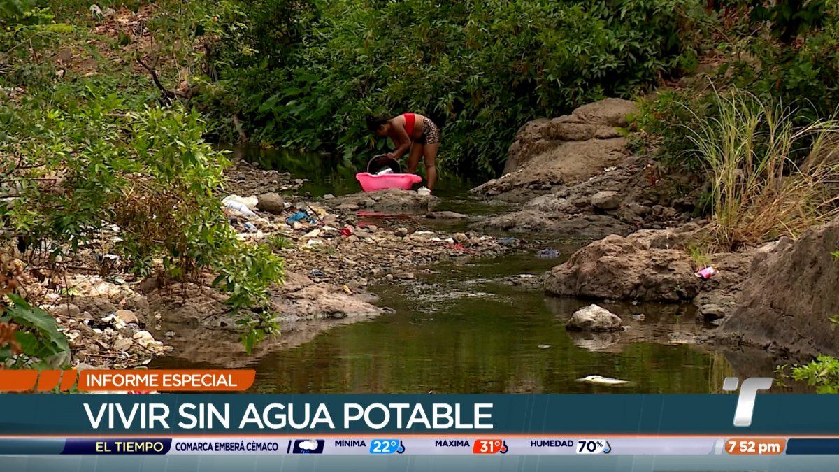 Vivir sin agua potable, la vida en calle 50 de Guna Nega