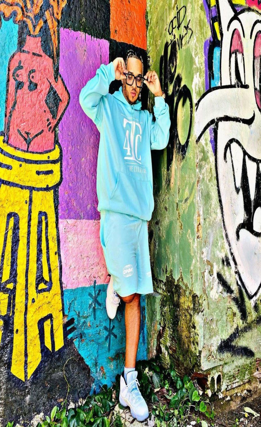 Mr. Saik prepara a su Bonita