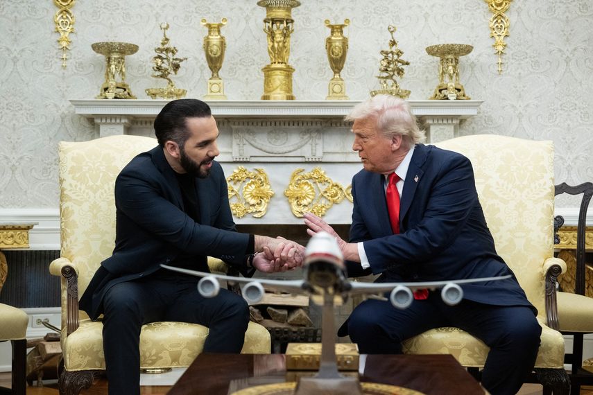 Se lo agradecemos dice Donald Trump a un Nayib Bukele con muchas ganas ...