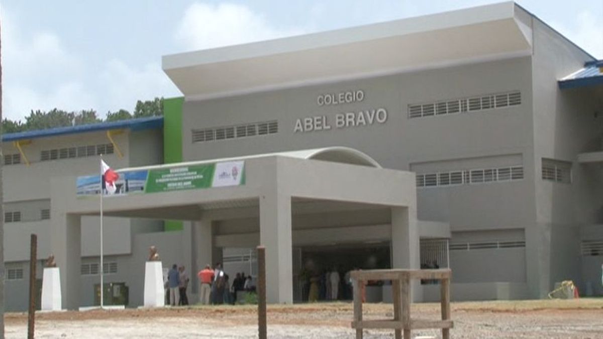 Nuevo Colegio Abel Bravo en Colón es inaugurado