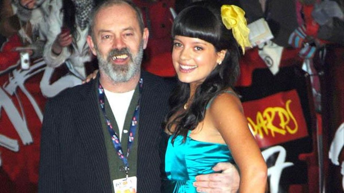 Familia de Lily Allen tiembla ante la próxima publicación de su libro ...