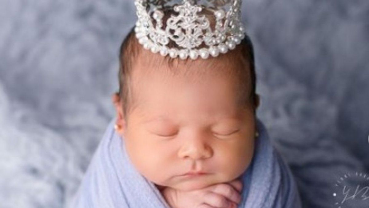 El Tachi revela las primeras fotografías de su bebé