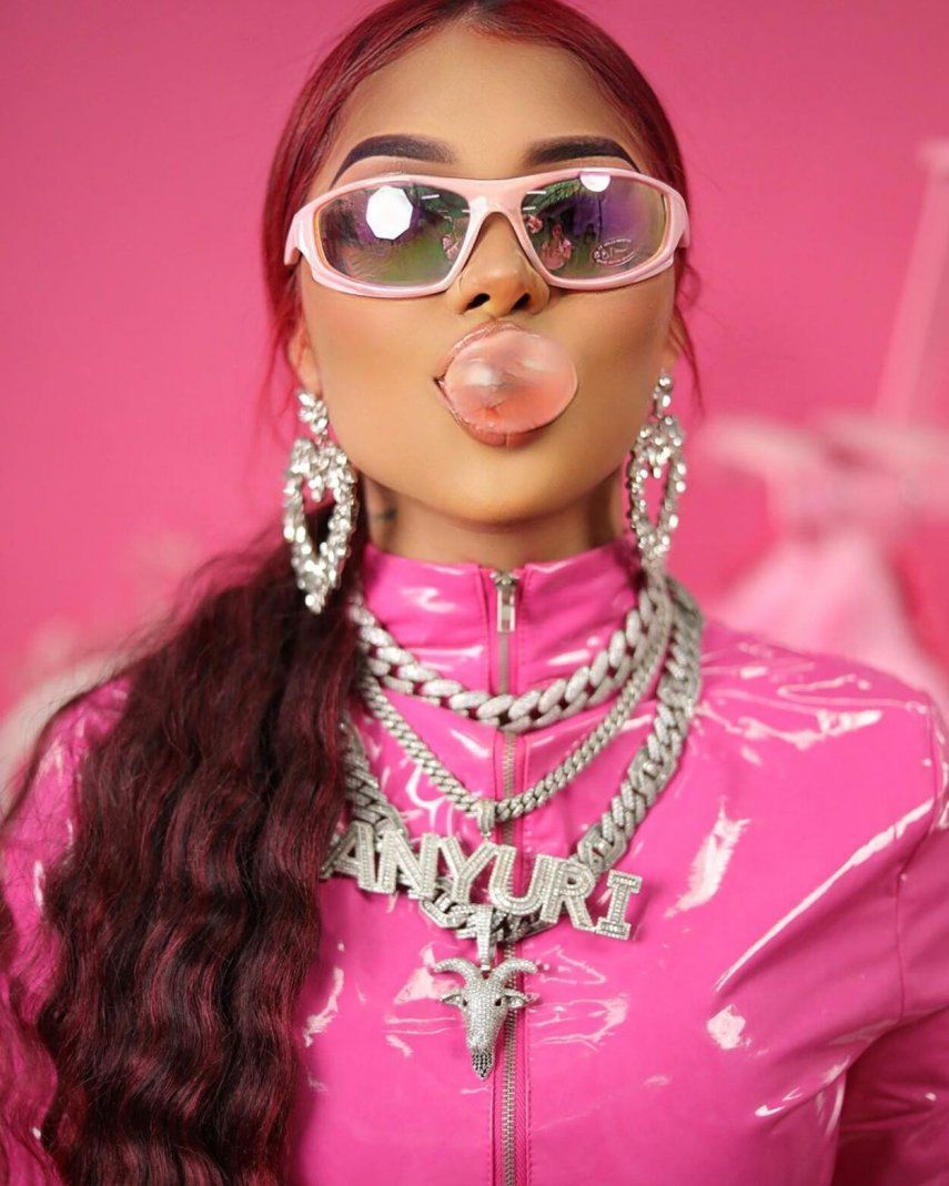 Anyuri enciende las redes sociales tras revelar unas pistas