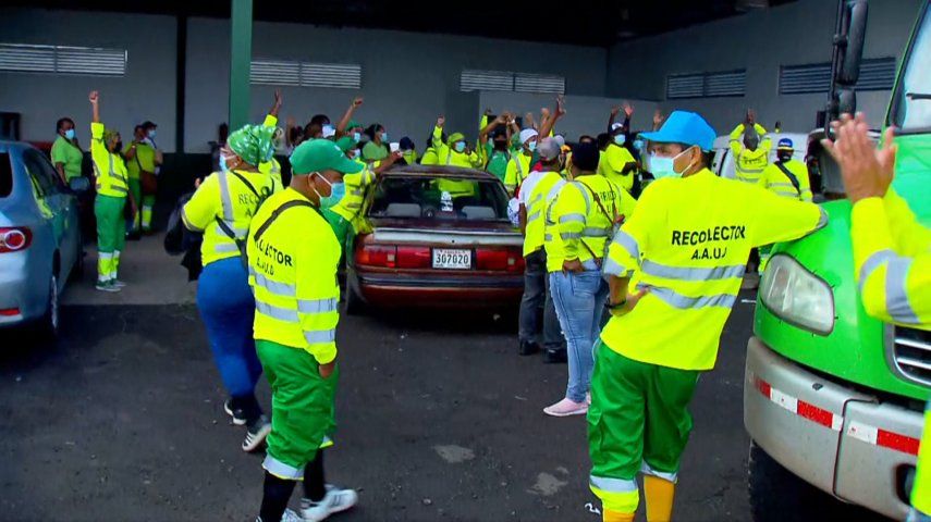 Trabajadores de la AAUD en paro de labores