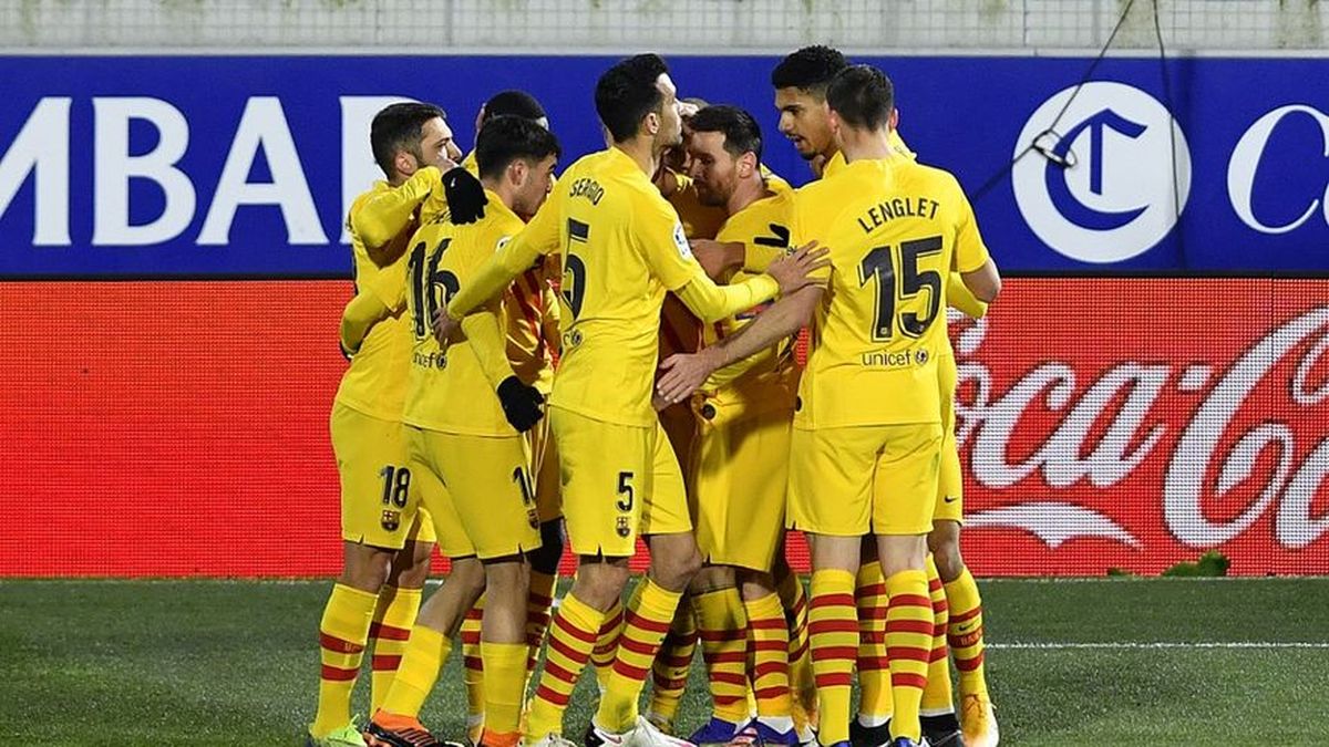 El Barcelona se reactiva a costa del colista Huesca