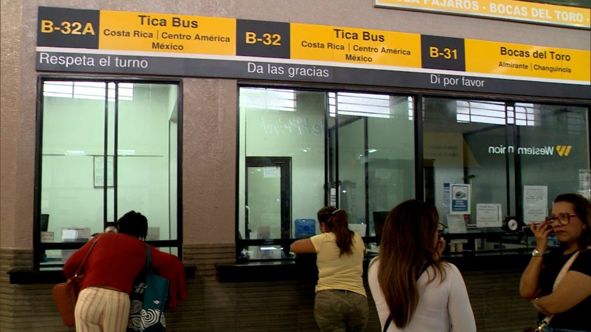 Algunas rutas se encuentran operando en la Terminal de Albrook este fin ...