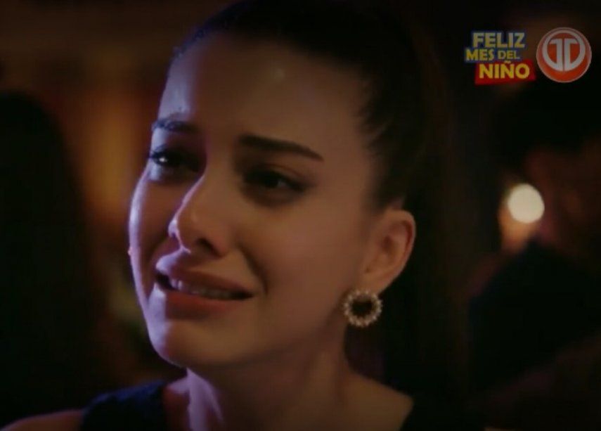 GOLDEN BOY | Suna le roba un beso a Ferith