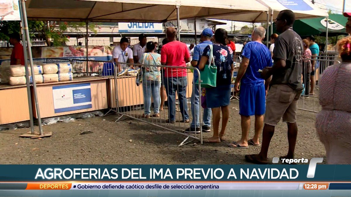 Ciudadanos adquieren productos en Agroferia del IMA en Pan de Azúcar