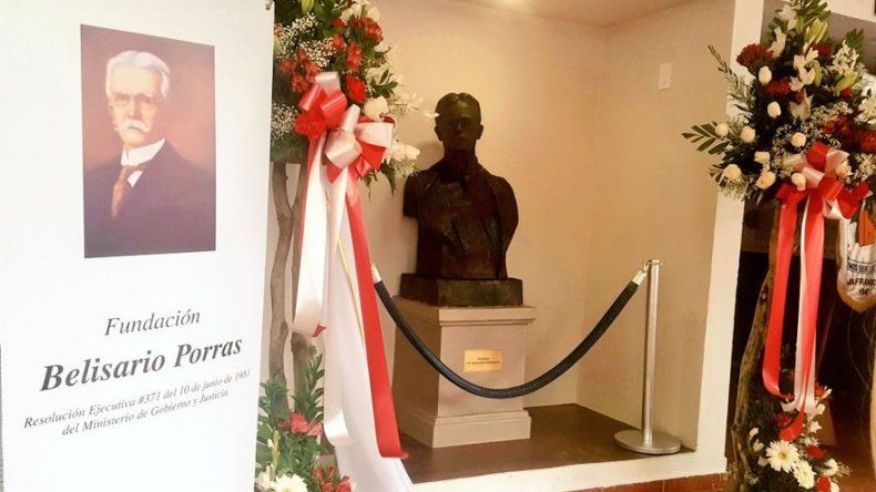 Inauguran busto del Dr. Porras en la Escuela Belisario Porras en San ...