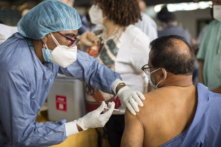 República Dominicana comenzará a aplicar la tercera dosis de forma ...