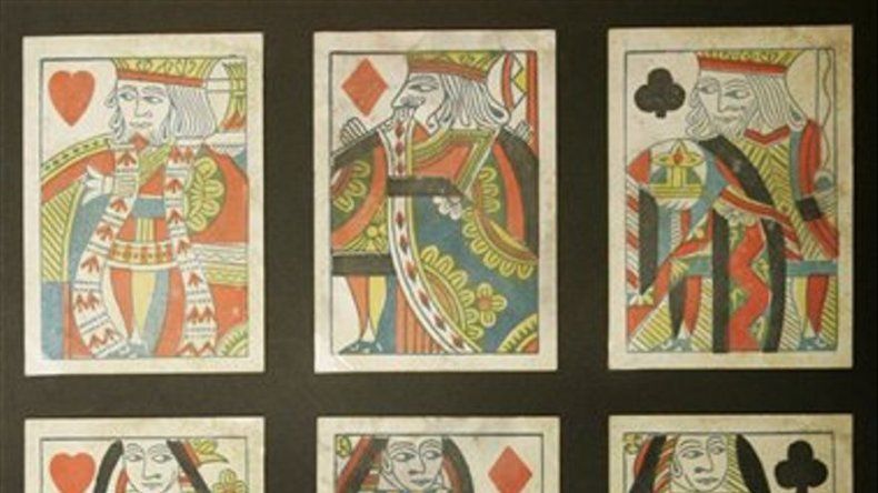 Colección en NY tiene más de 6,000 mazos de naipes