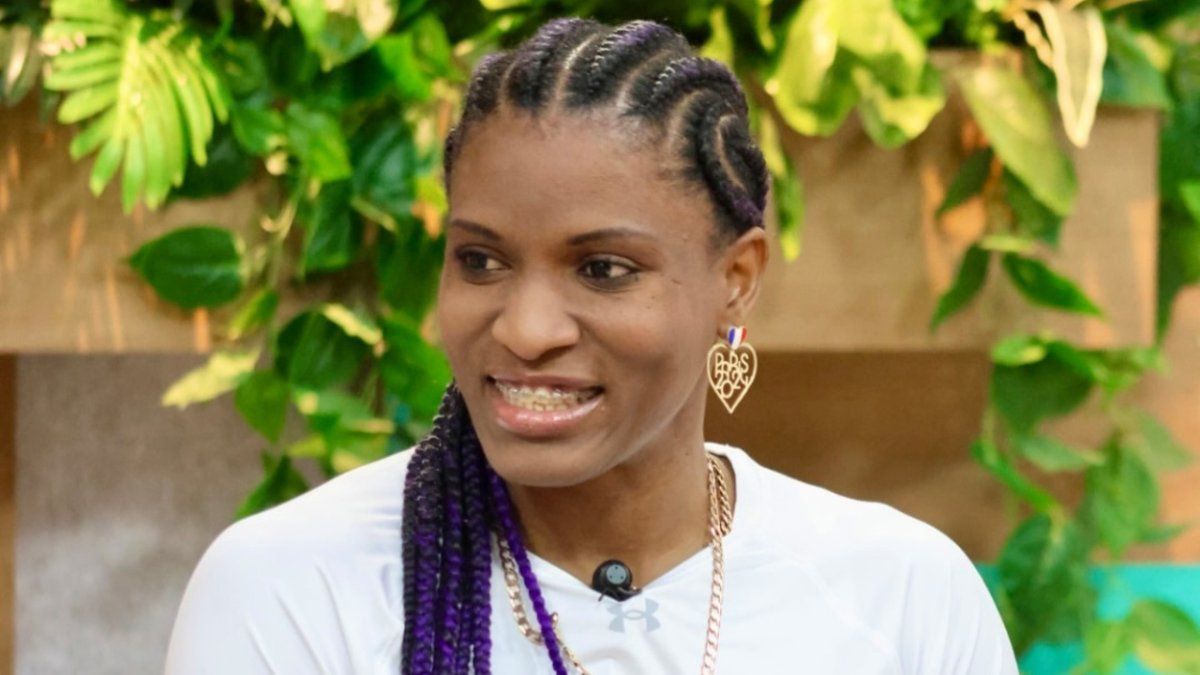 Atheyna Bylon muestra su lado más íntimo en una entrevista exclusiva