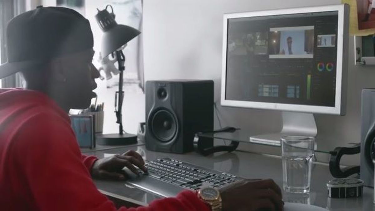 Facebook firma acuerdo con disquera Universal Music