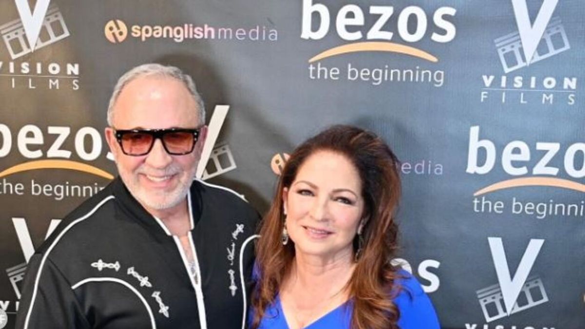 Emilio y Gloria Estefan junto a su familia en Panamá