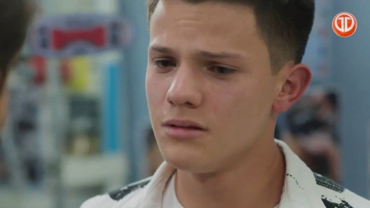 EL AMOR INVENCIBLE | Benjamín se entera de quiénes son sus padres