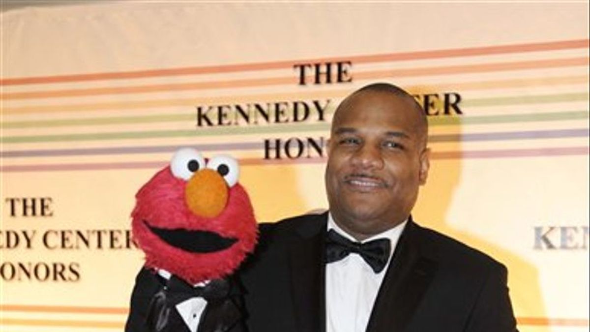 Nueva demanda de abuso contra ex actor de Elmo