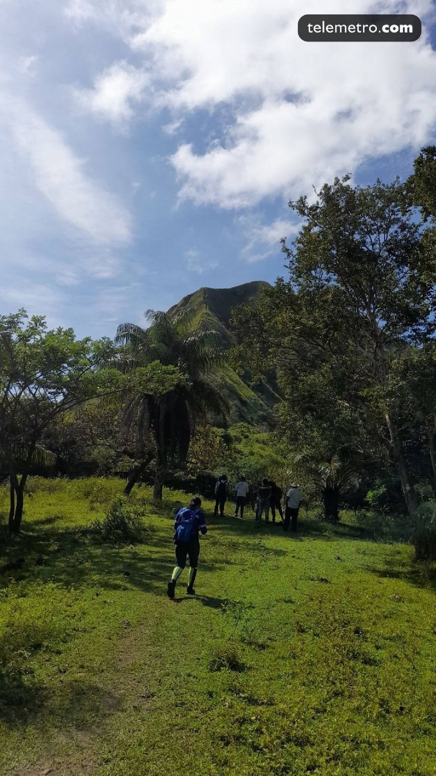 Subiendo el Cerro Picacho de Olá
