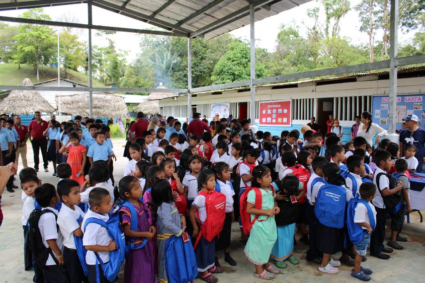 Cobre Panamá apoya a más de 2,500 estudiantes de Colón y Coclé con el ...