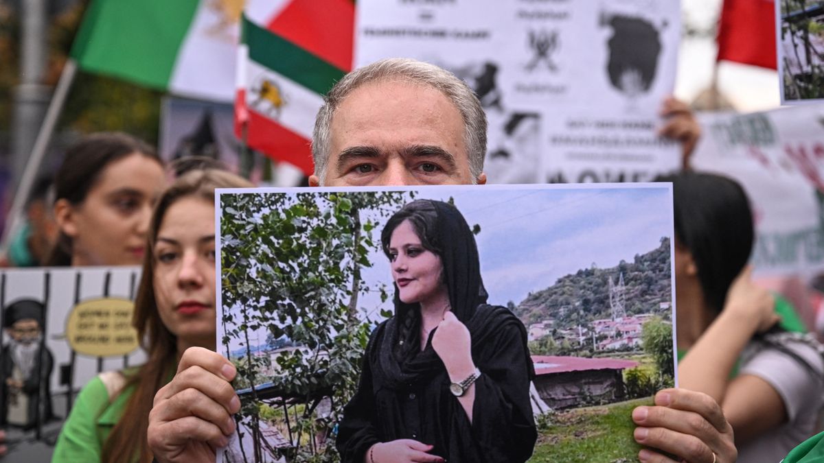Primera condena a muerte en Irán tras la ola de manifestaciones Primera condena a muerte en Irán tras la ola de manifestaciones