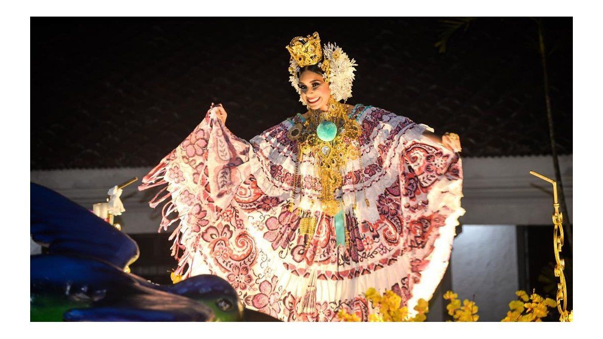 Recorrido nocturno del martes de carnaval en Las Tablas