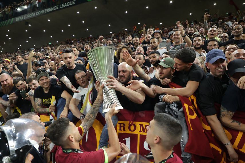 La Roma se convierte en el primer campeón de la Conference League