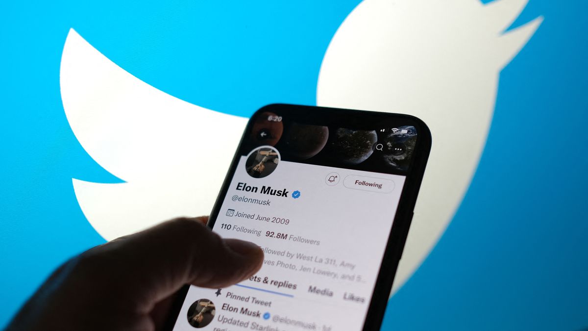 Twitter lanza suscripción de 8 dólares al mes con marca azul