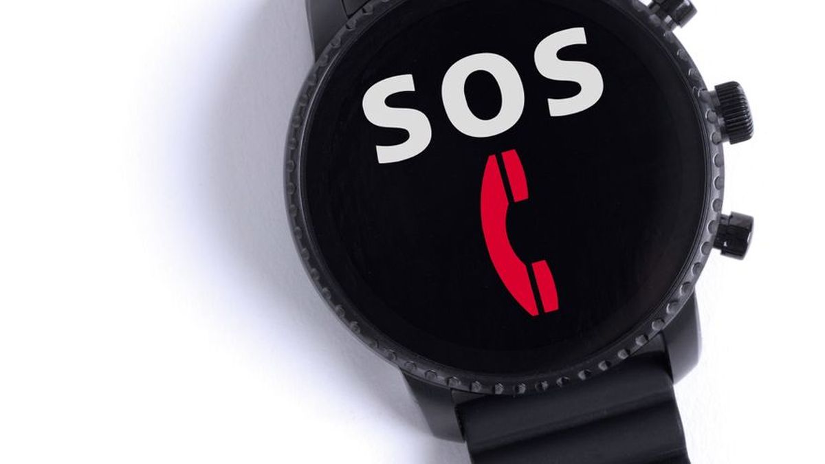 Smartwatch llama al 911 tras caer alpinistas por acantilado