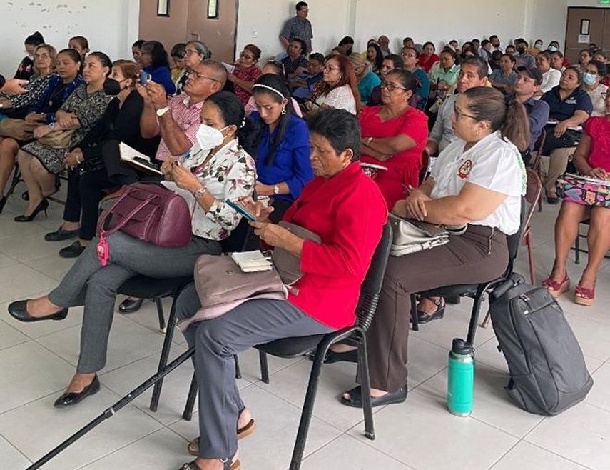 MEDUCA valida guías de cuatro materias para estudiantes de primaria