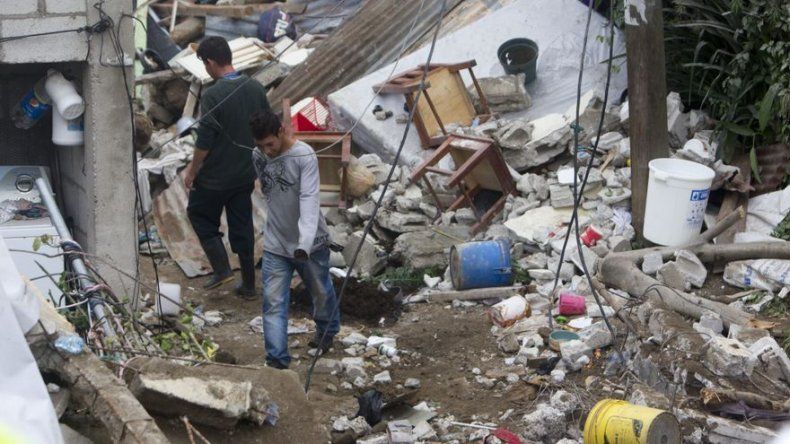 Aumenta a 32 el número de muertos por alud en Guatemala
