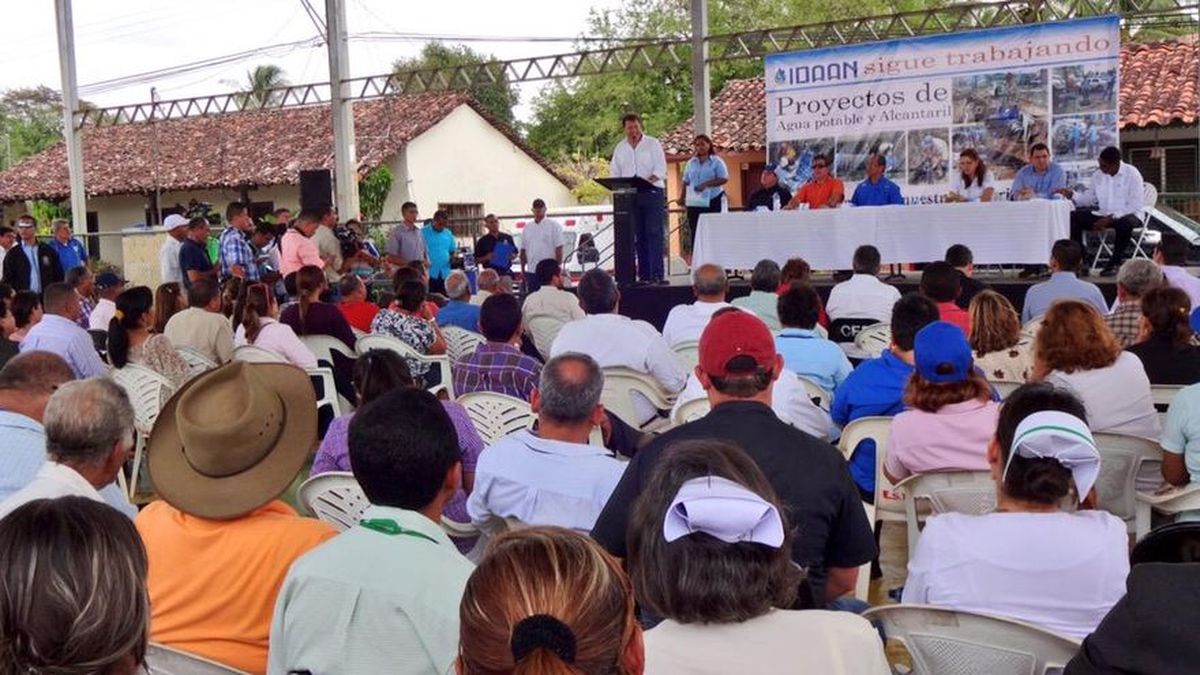 Construirán vía Tonosí-Pedasí y estadio Roberto Flaco Bala Hernández