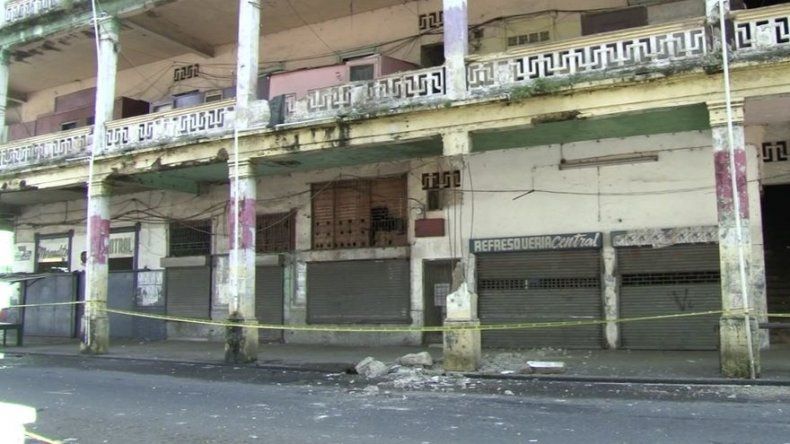 Desalojan residentes de la Casa Wilcox en Colón tras colapso de ...