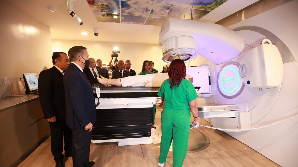 Inauguración del Hospital de Cancerología Dr. Adán Ríos Ábrego en la ...