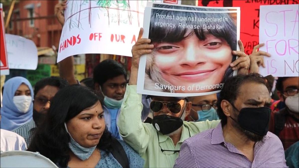 Denuncian en India el arresto de una activista relacionada con Greta ...