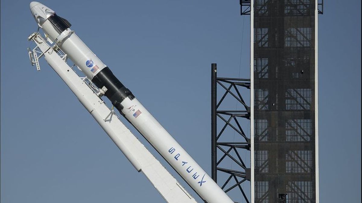 Primer Vuelo Tripulado De La Nasa El Administrador De La NASA, Bill