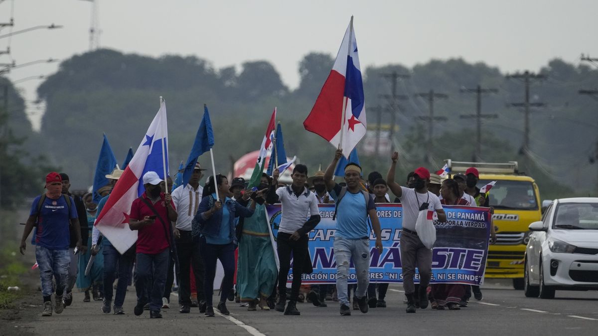 Panamá: Indígenas en larga marcha pacífica a la Presidencia