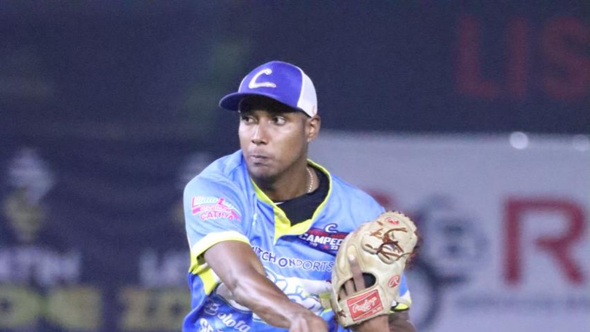 Béisbol Mayor 2024: Colón se pone a un triunfo de la final con squeeze play