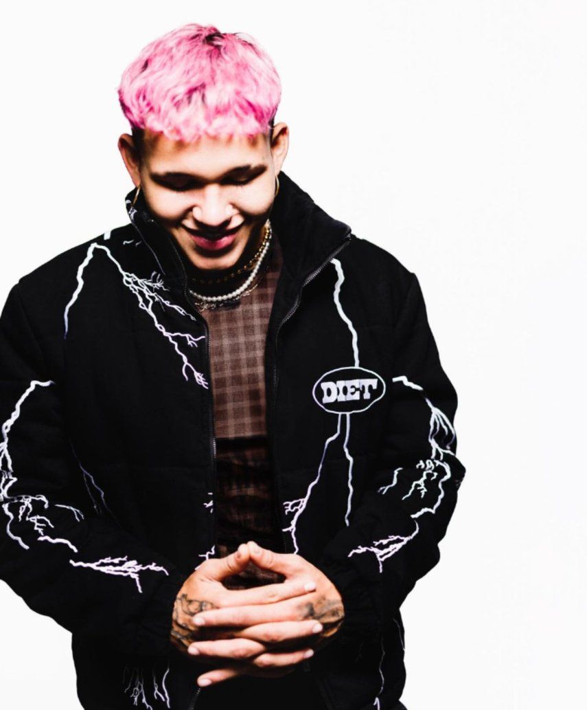 Beéle responde a la críticas de sus fans y llama a su esposa: La mamá ...