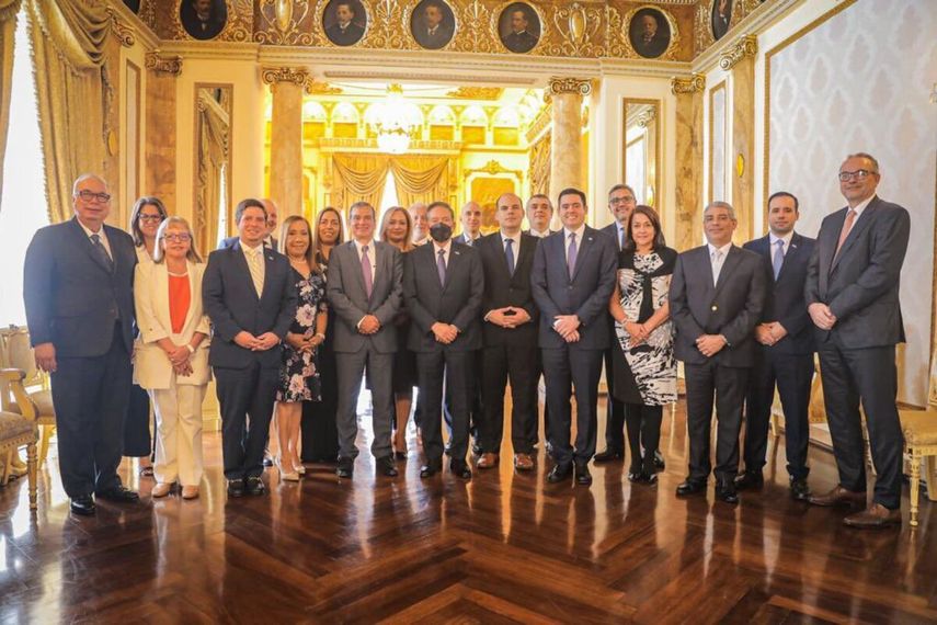 Presidente Cortizo se reúne con Fedefarma y le solicitó equiparar ...