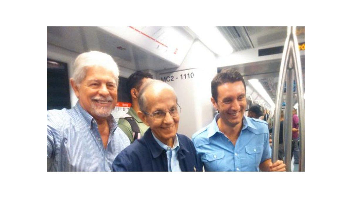 Pedrito Altamiranda hace su tour en el Metro de Panamá