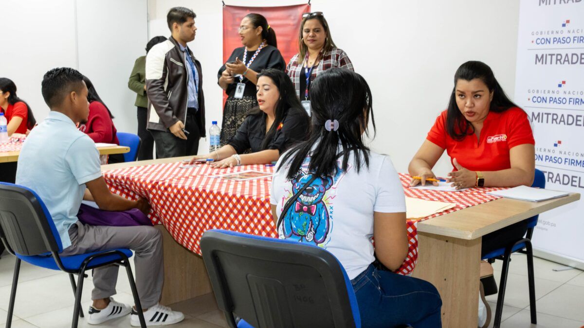 MITRADEL, Mi primer empleo: Anuncian plazas de empleo para el período ...