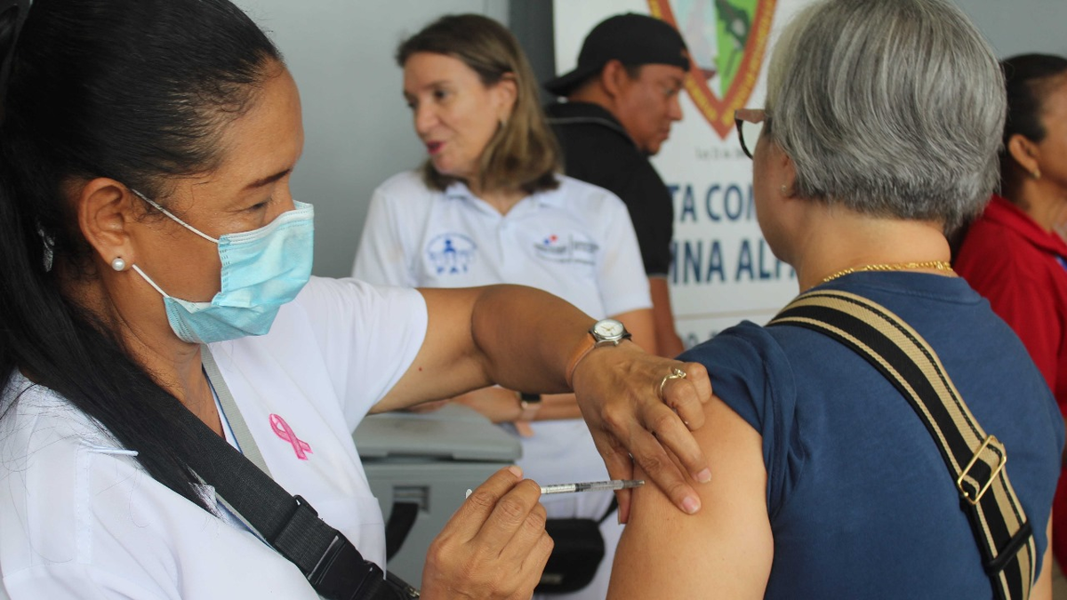 MINSA aplica más de 20 mil dosis de vacuna contra la influenza