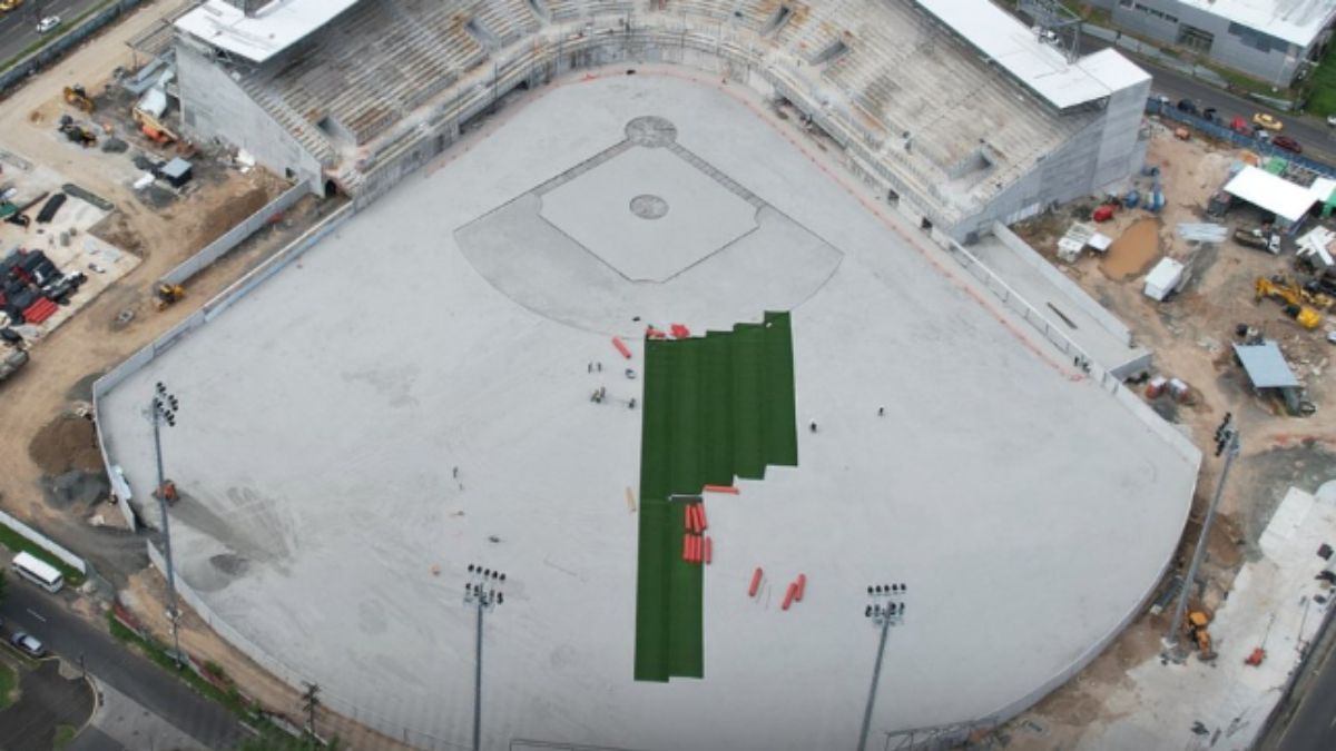 Nuevo estadio Roberto Mariano Bula en Colón estrena moderno césped ecológico