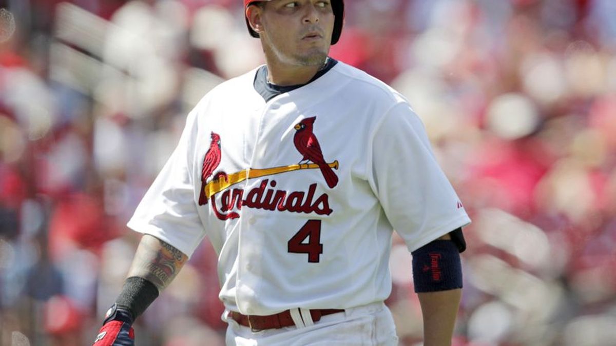 Boricua Molina recibe séptimo Guante de Oro en las Grandes Ligas