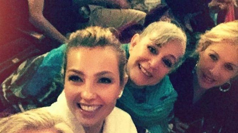 Las hermanas de Thalía siguen de guerra con su hermanastra Laura Zapata