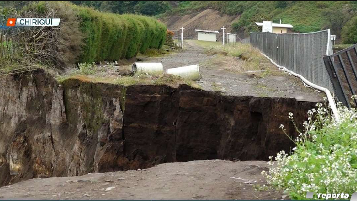 En Cerro Punta, Chiriquí, carretera colapsa en su totalidad