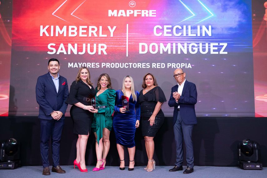 MAPFRE Panamá premia a sus mayores productores de seguros del año 2022