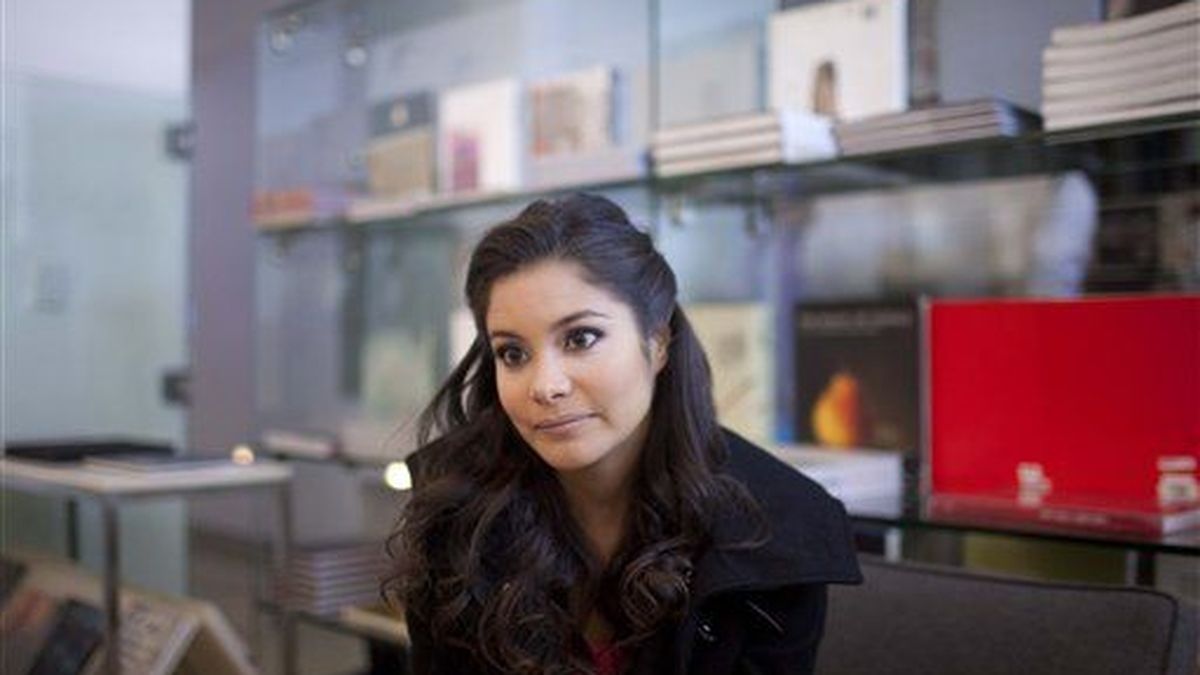 Greisy Mena explica a Sabina Rivas